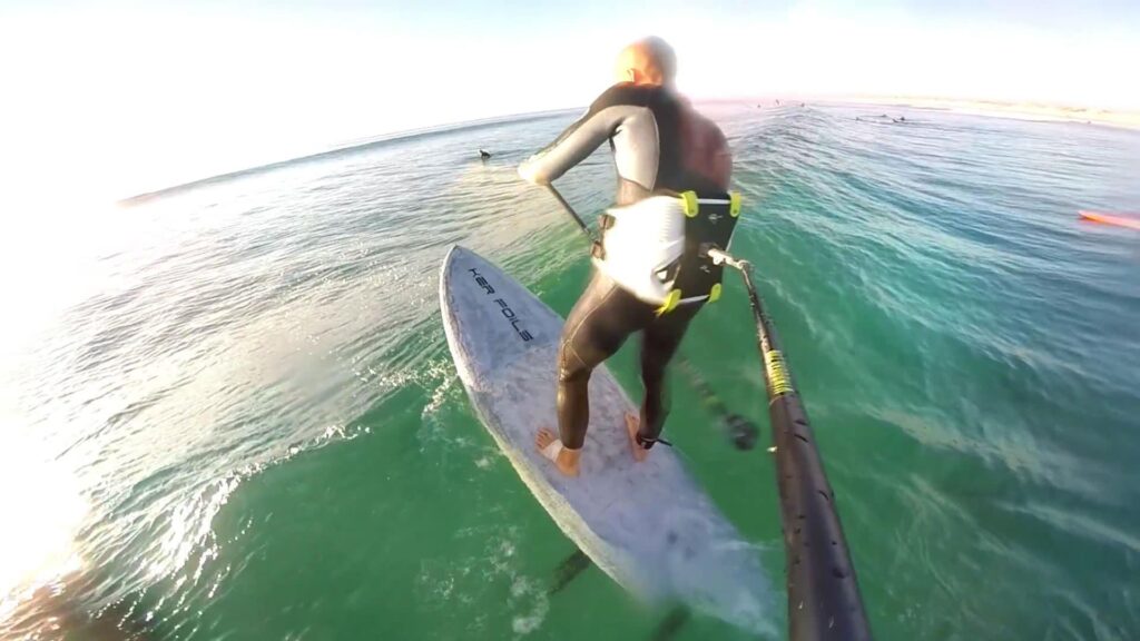 Découvrez le dernier stand up paddle Foil de la marque Kerfoils sur ...