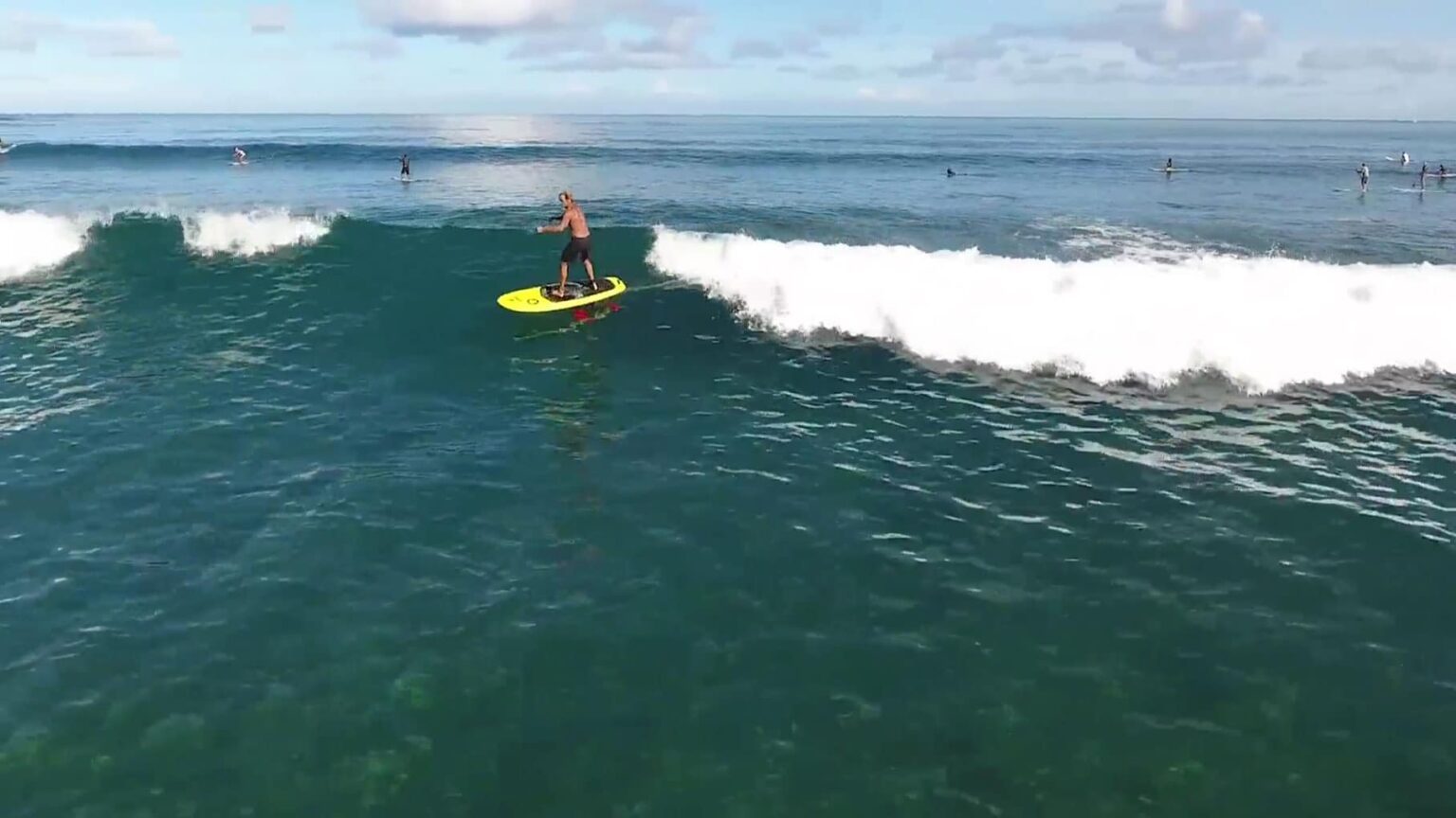 Nouvelle vidéo de Stand Up Paddle Foil avec Laird Hamiltona