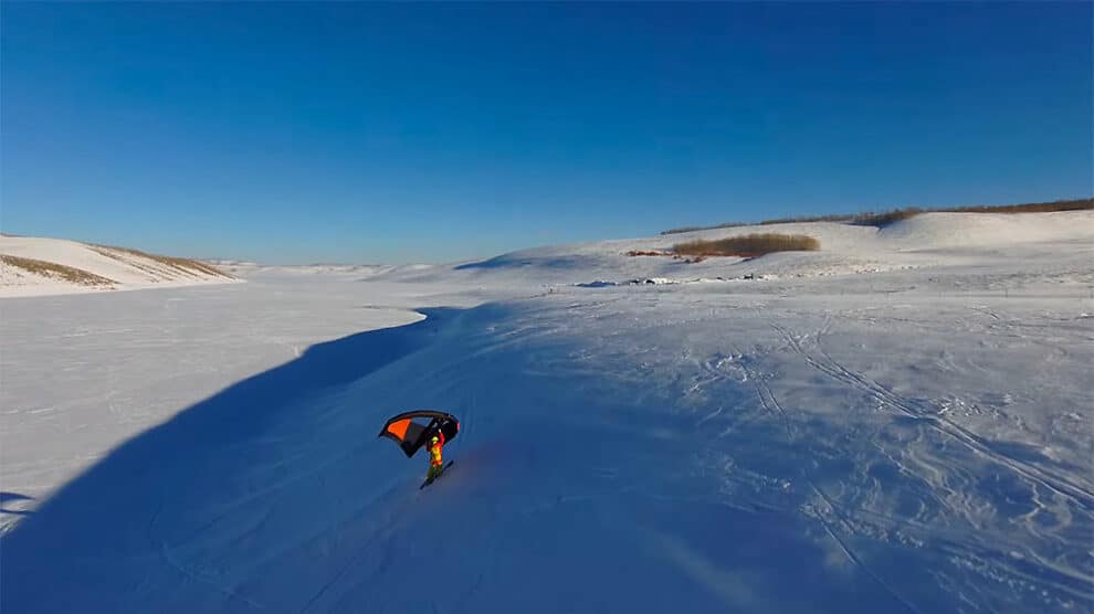 Vidéo snow wing avec Ken Lucas sur Foil Magazine.com