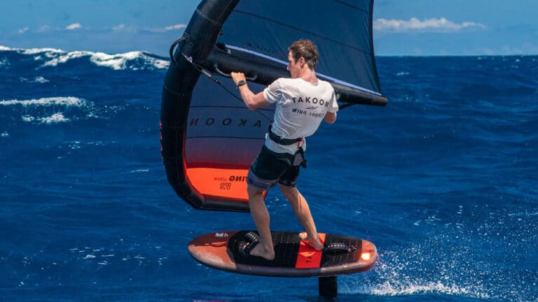 Takoon V2 Ultra, la wing puissante et rigide sur Foil Magazine