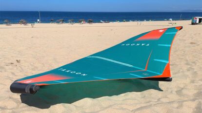 Test wing Takoon V3 Ultra avec poignées rigides sur Foil Magazine.com