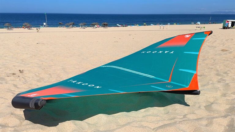 Test wing Takoon V3 Ultra avec poignées rigides sur Foil Magazine.com